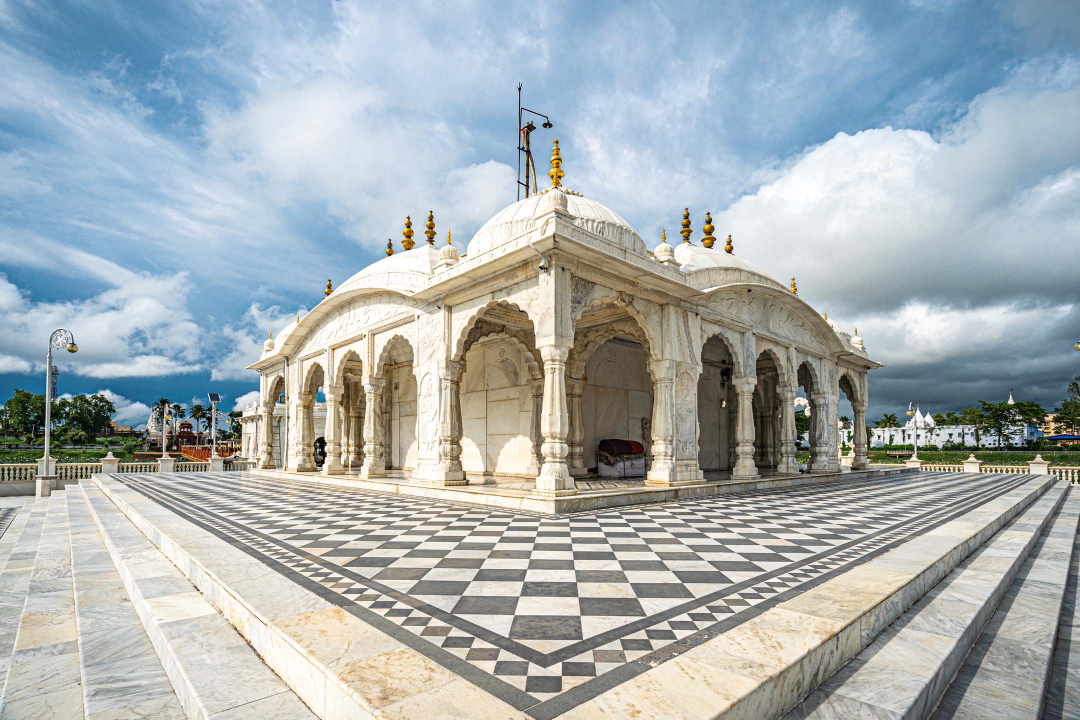 Jal mandir, Pawapuri